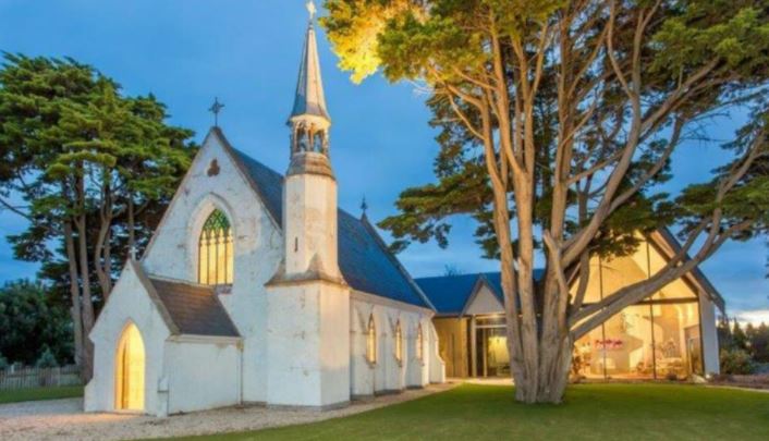 30 abandoned churches cleverly converted into beautiful homes