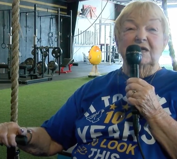 100-year-old granny defies odds and sets world record for weightlifting